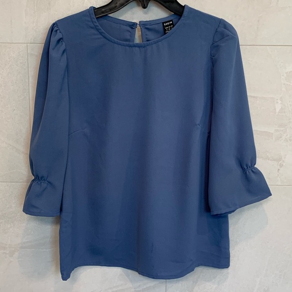 Tops | Flattering Blouse Light Fabric Thats Blue Colored | Poshmark